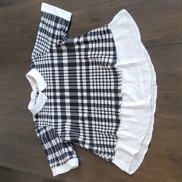 Misia | Tops | Misia Curvy Black And White Top Size 2x | Poshmark